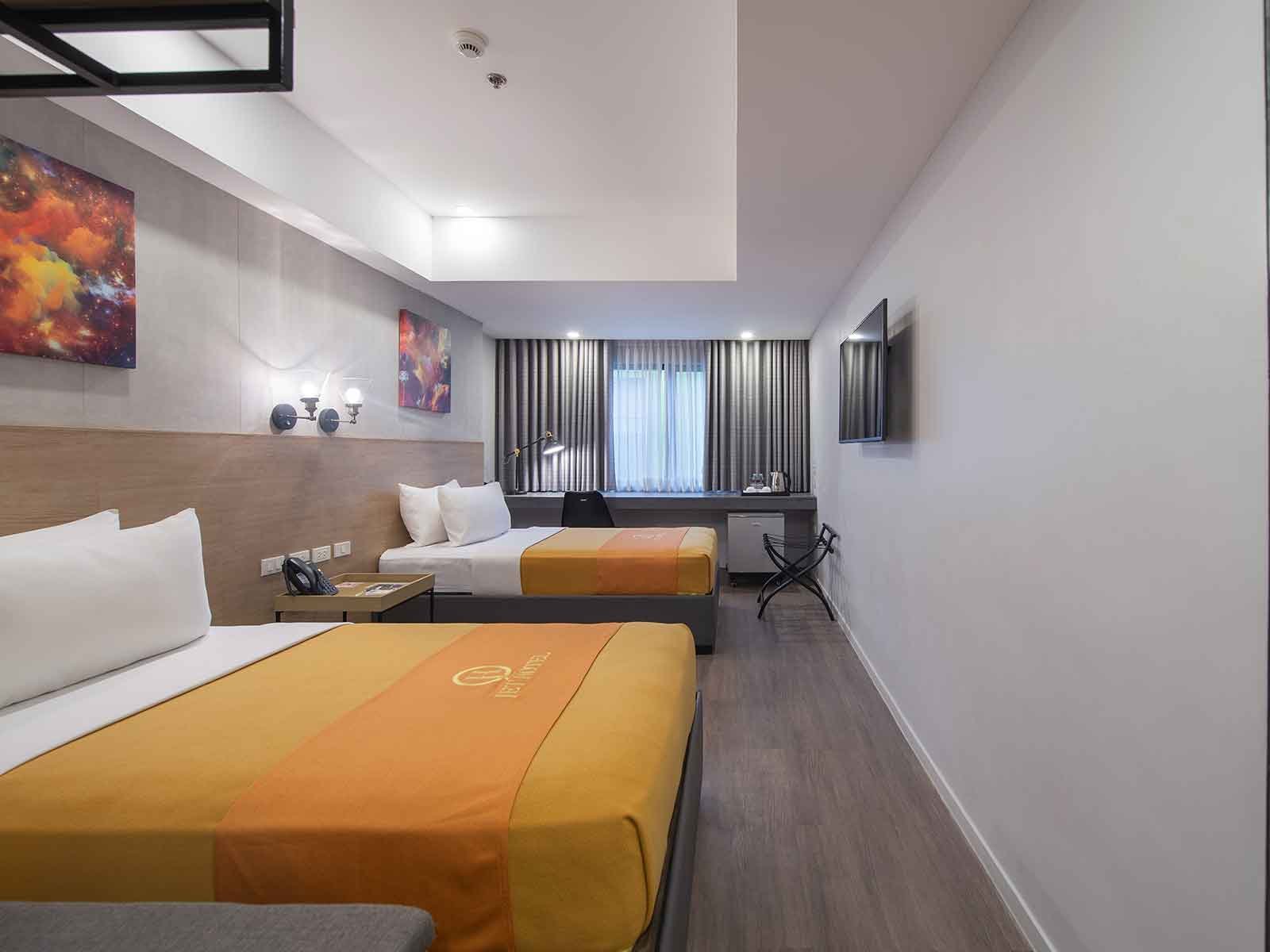 Rooms — JET Hotel